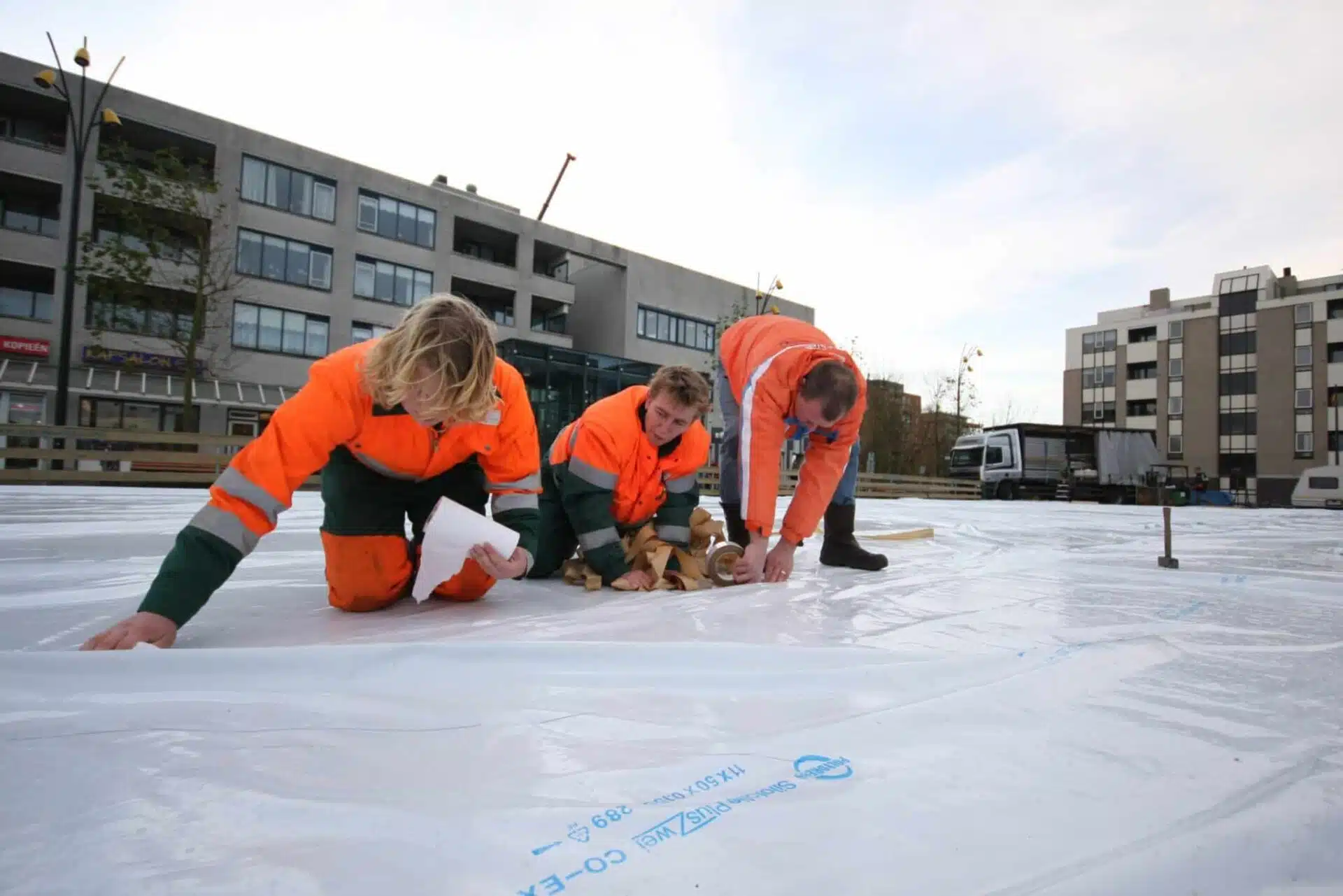 How to make an ice rink in 24 hours - Ice-World